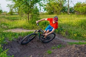 How To Ride Berms: Navigate Banked Turns Successfully ...